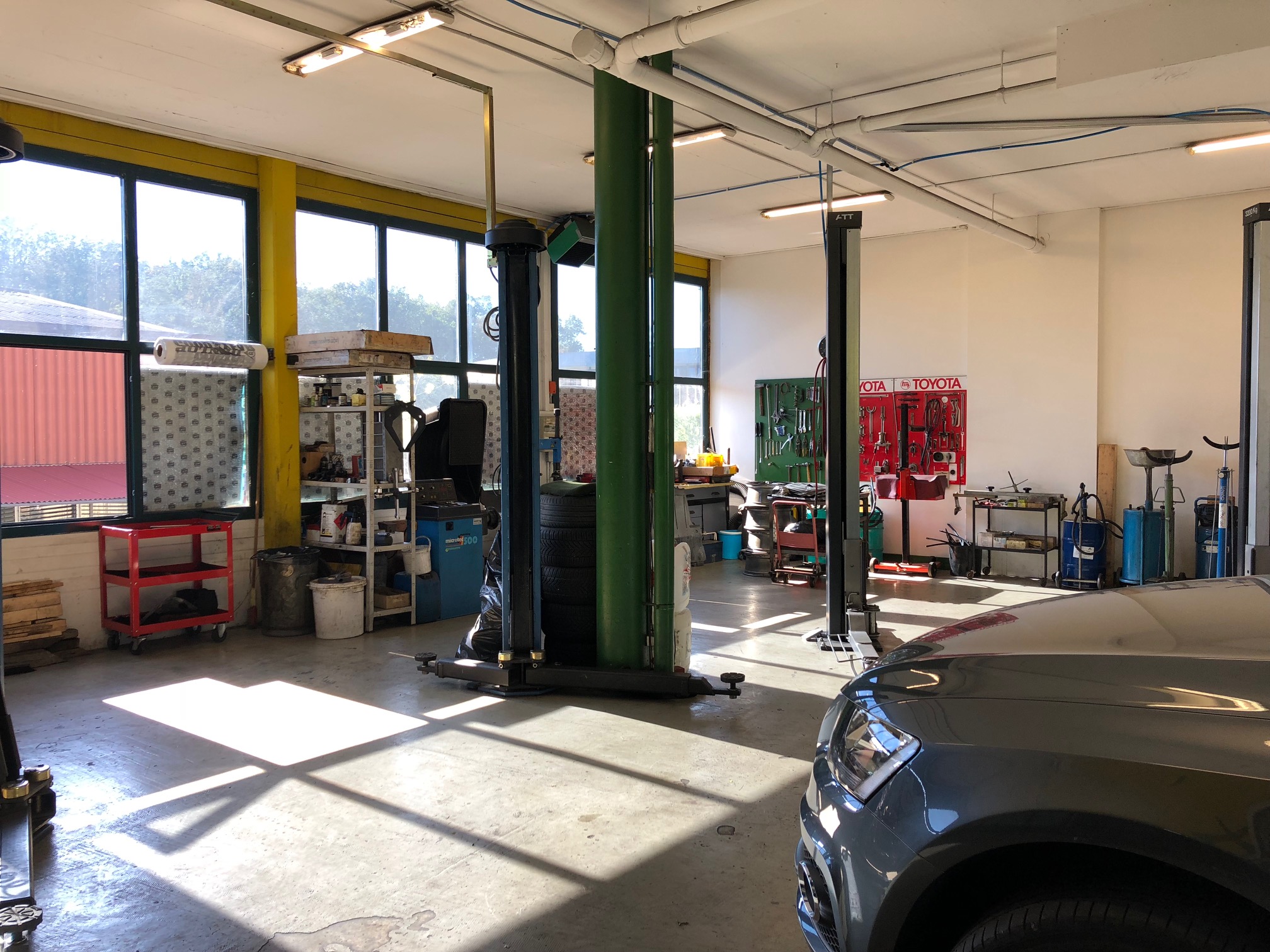 In English Garage Piguet